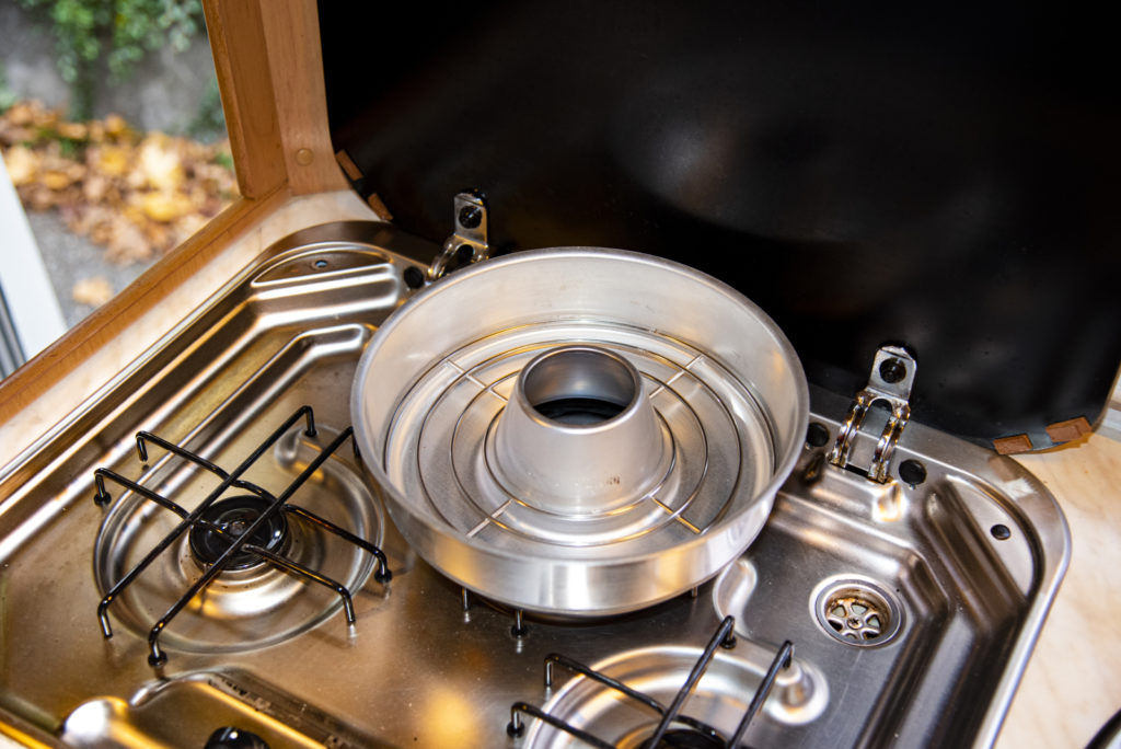 Der Omnia Camping-Backofen, der Backofen fürs Allrad-Reisemobil